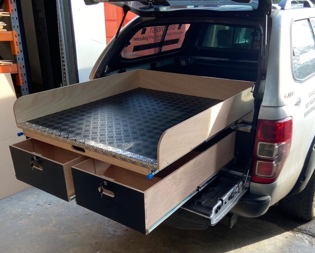 Slide out tray – Get Stowed